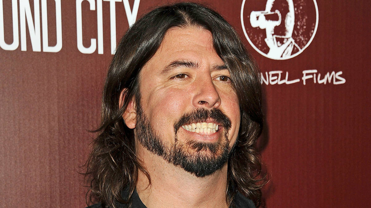 Dave Grohl pays tribute to his father for encouraging his writing - Radio X Dave Grohl pays tribute to his father for encouraging his writing - Radio X