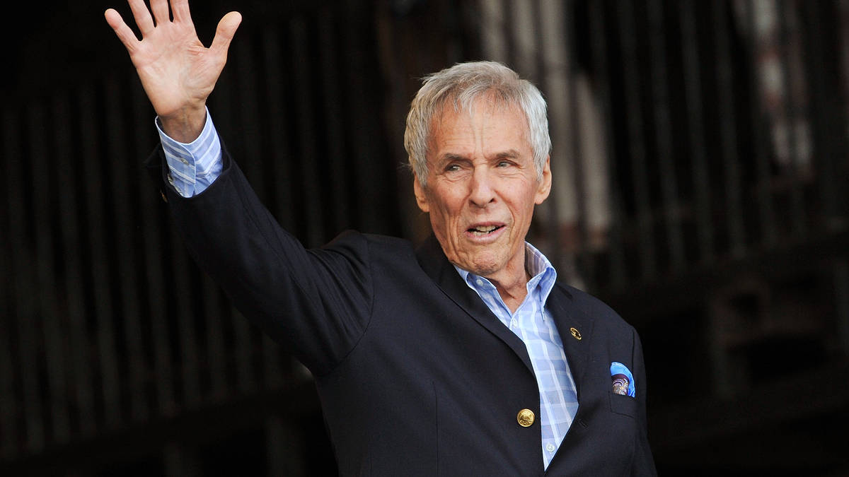 Burt Bacharach: legendary composer dies, aged 94 - Radio X Burt Bacharach: legendary composer dies, aged 94 - Radio X